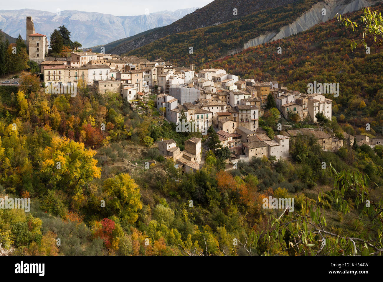 Anversa degli Abruzzi (L'Aquila, Italy) - Landscape Stock Photo - Alamy
