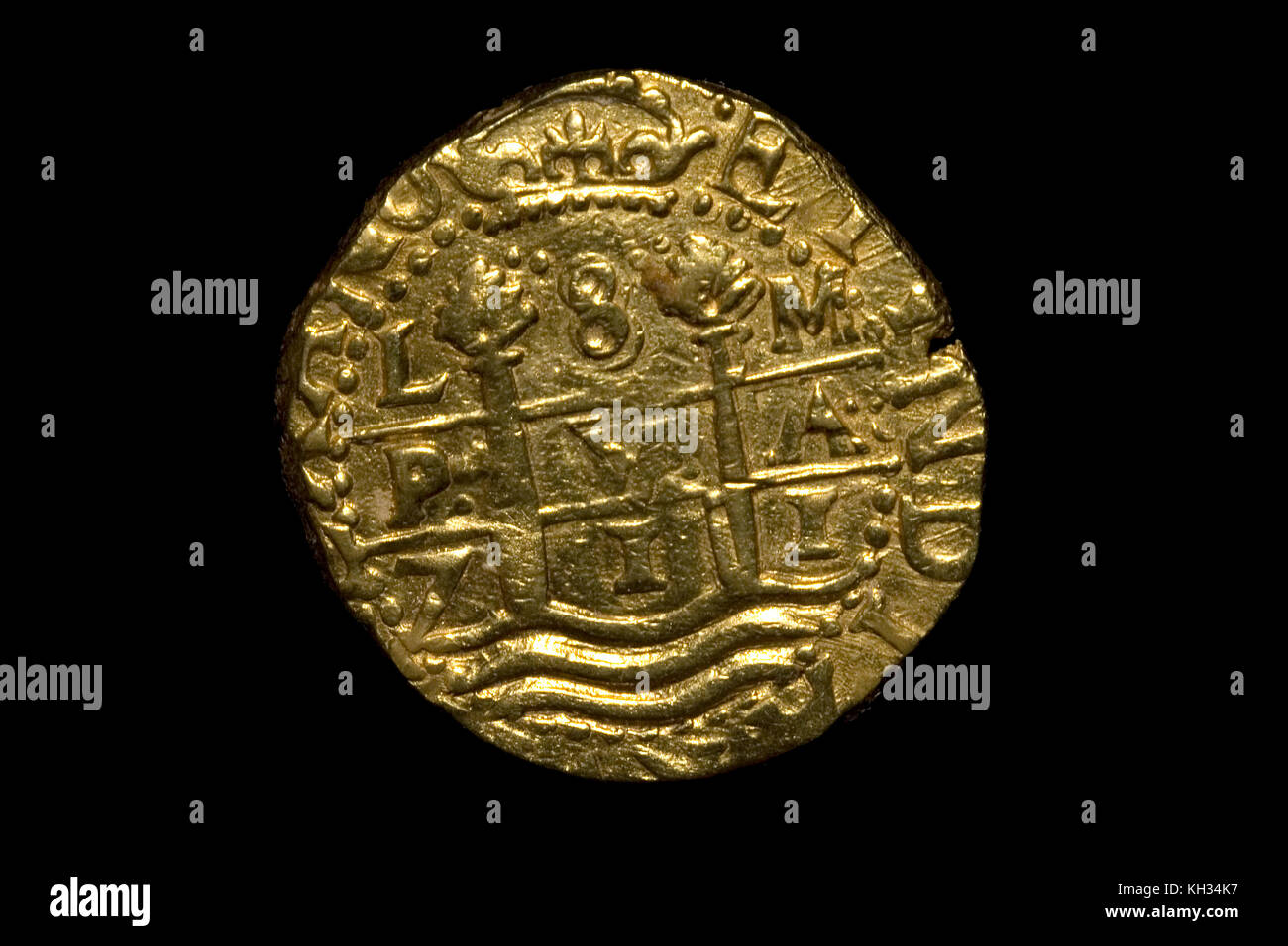 Lima 8 Gold Escudo, 1711 Stock Photo - Alamy