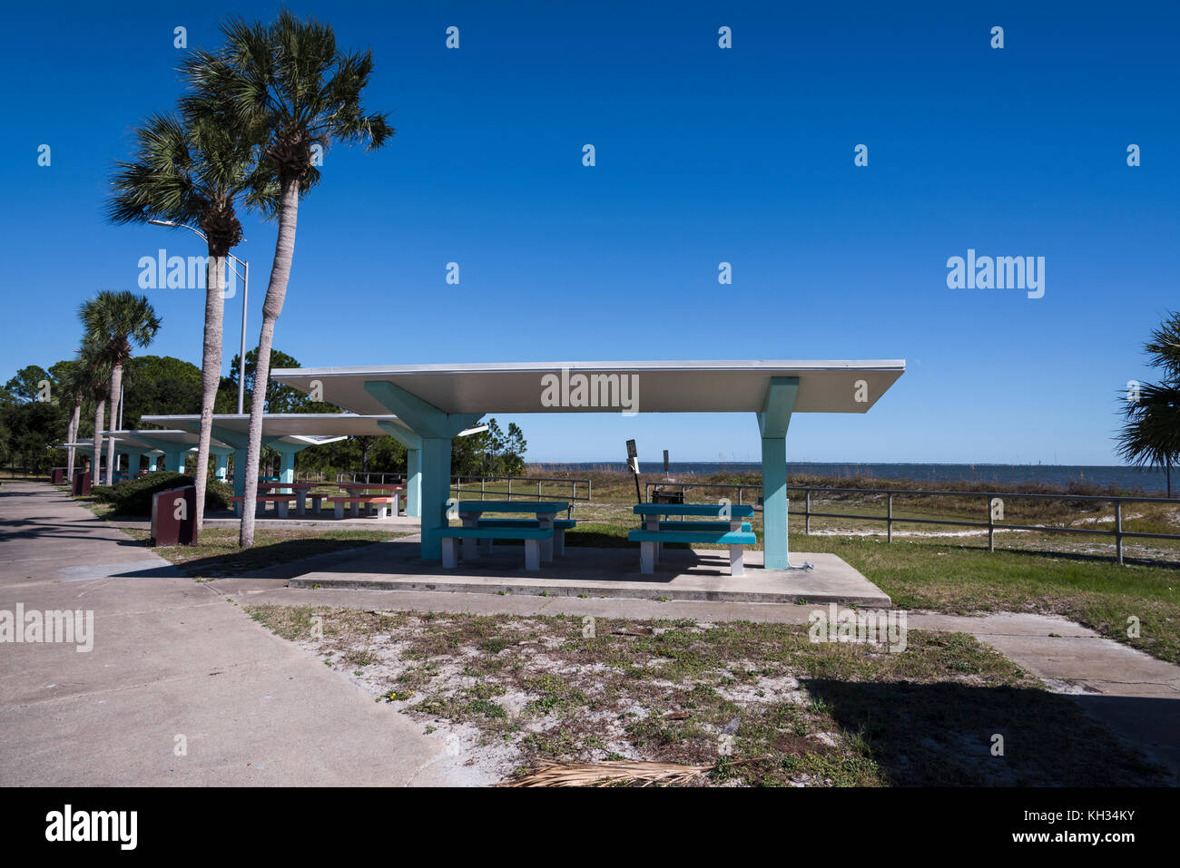 Highway picnic area hi-res stock photography and images - Alamy