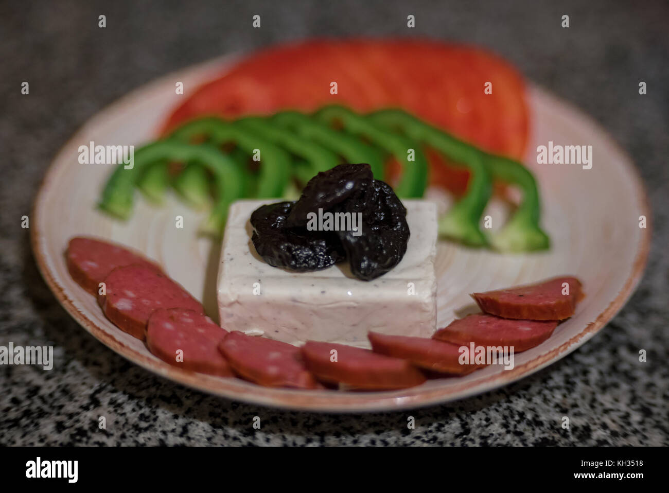 Tabel top hi-res stock photography and images - Alamy