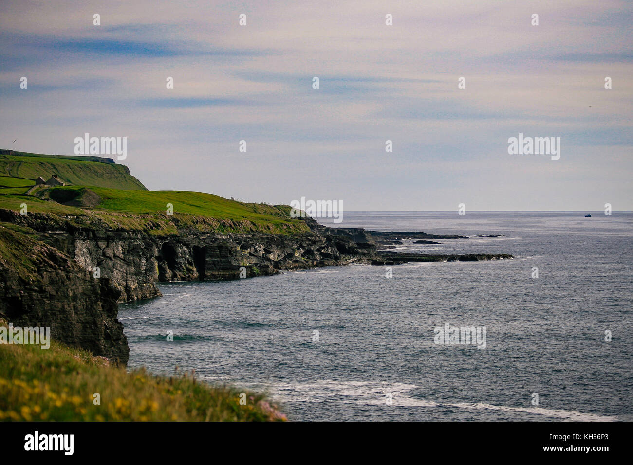Doolin cliff walk High Resolution Stock Photography and Images - Alamy
