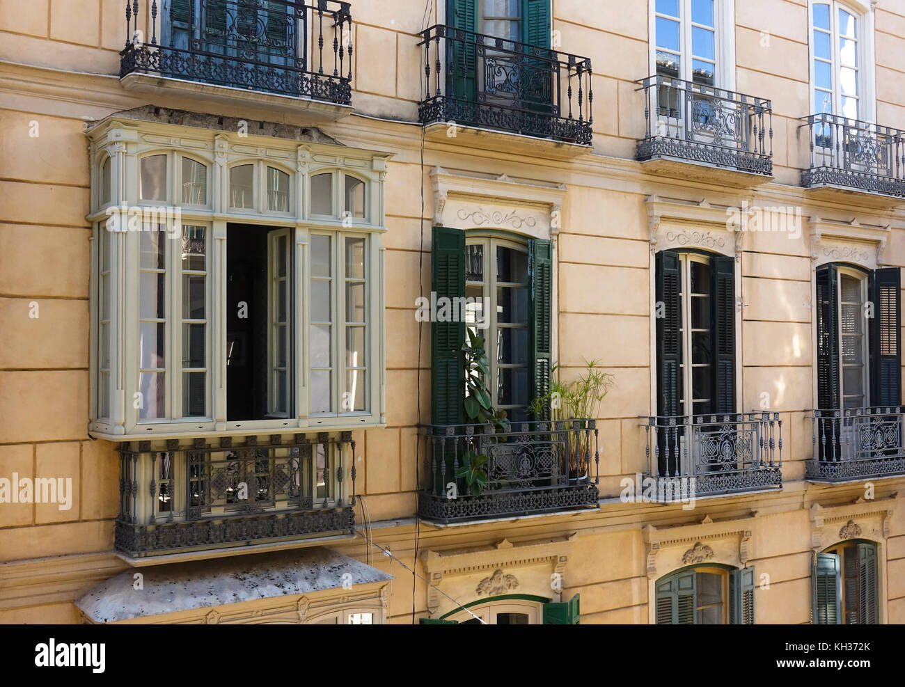 Spanish shutters hi-res stock photography and images - Alamy
