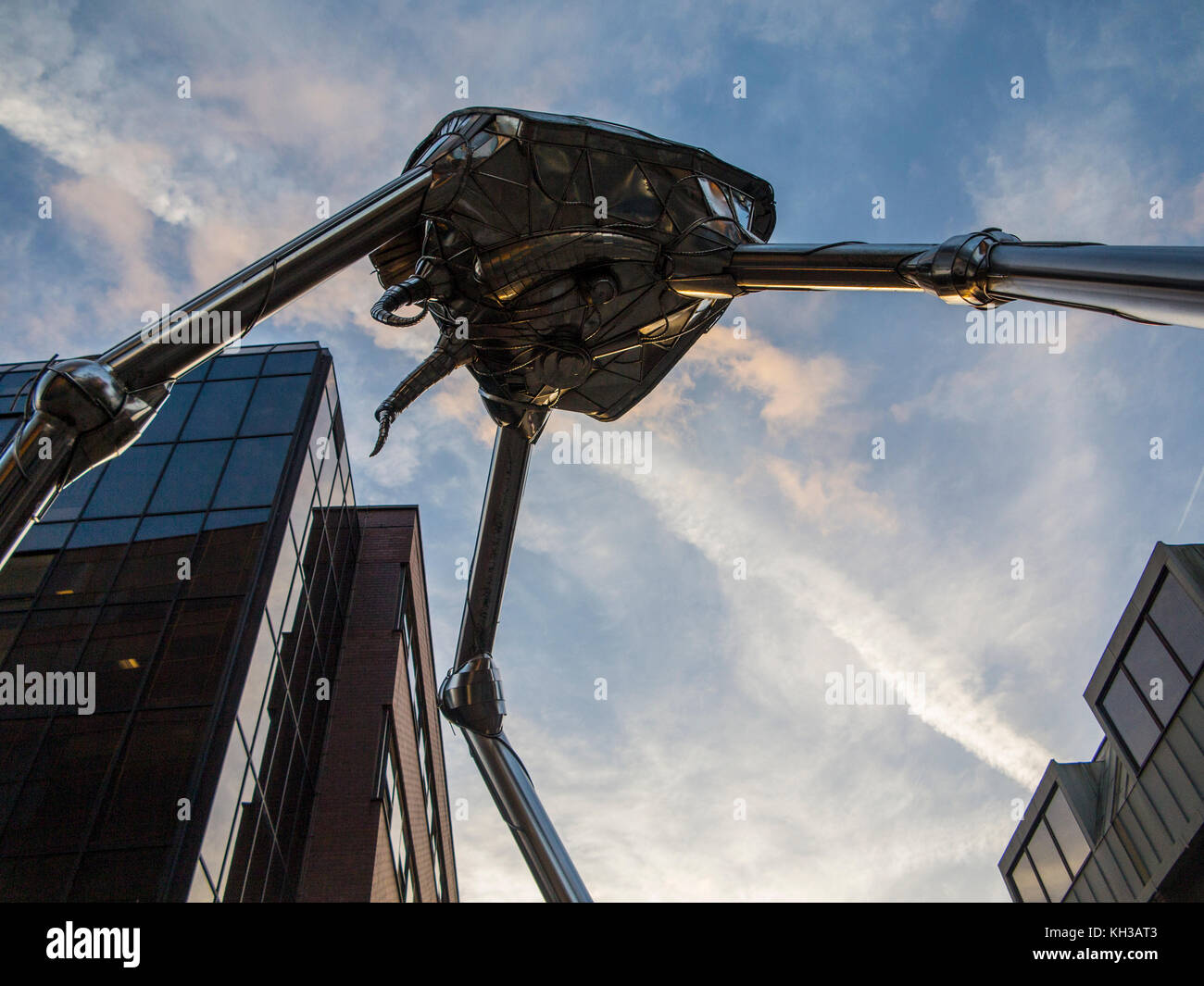 A sculpture from HG Well's book War of the Worlds - a Martian fighting ...