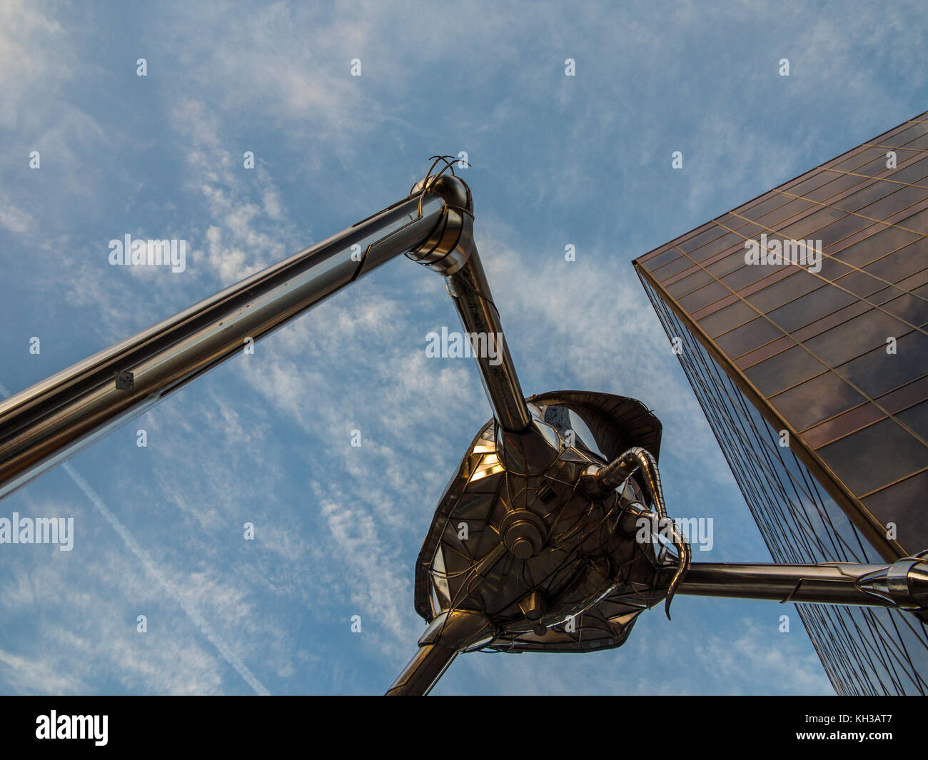 A sculpture from HG Well's book War of the Worlds - a Martian fighting ...