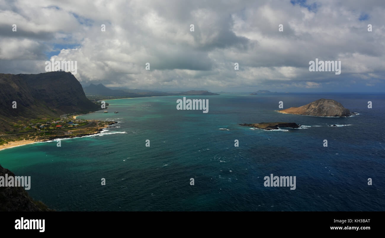 Manana and Kaohikaipu Islands, commonly known as Rabbit and Turtle ...