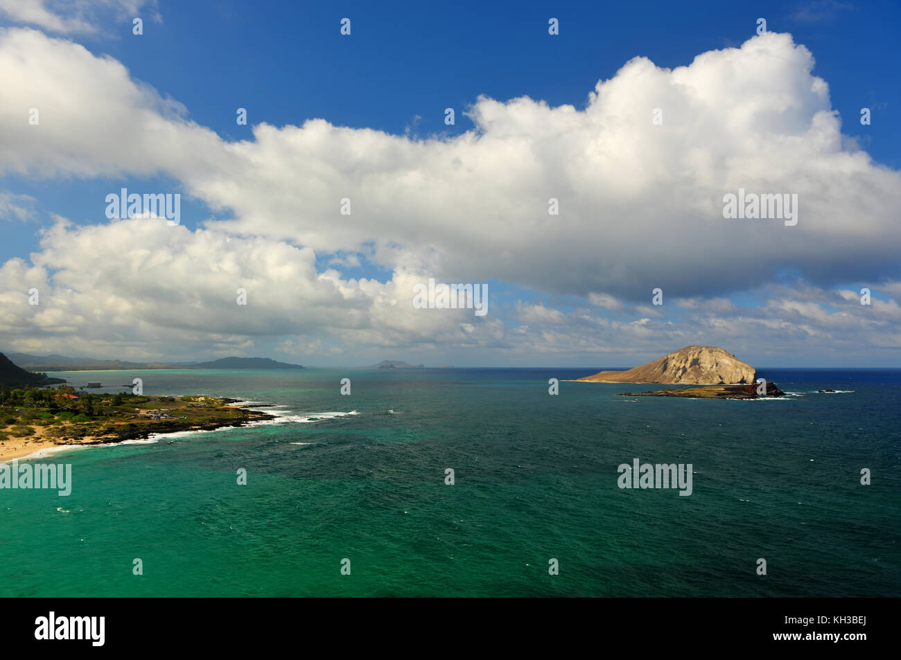 Manana and Kaohikaipu Islands, commonly known as Rabbit and Turtle ...