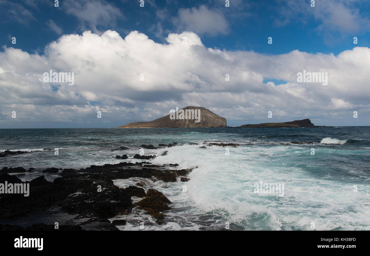 Manana and Kaohikaipu Islands, commonly known as Rabbit and Turtle ...