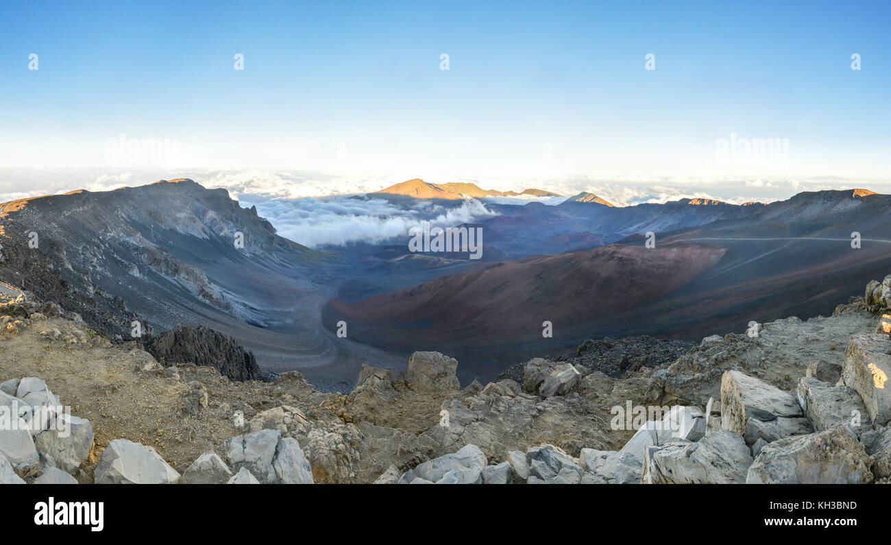 Caldera of the Haleakala volcano (Maui, Hawaii) at sunset Stock Photo ...
