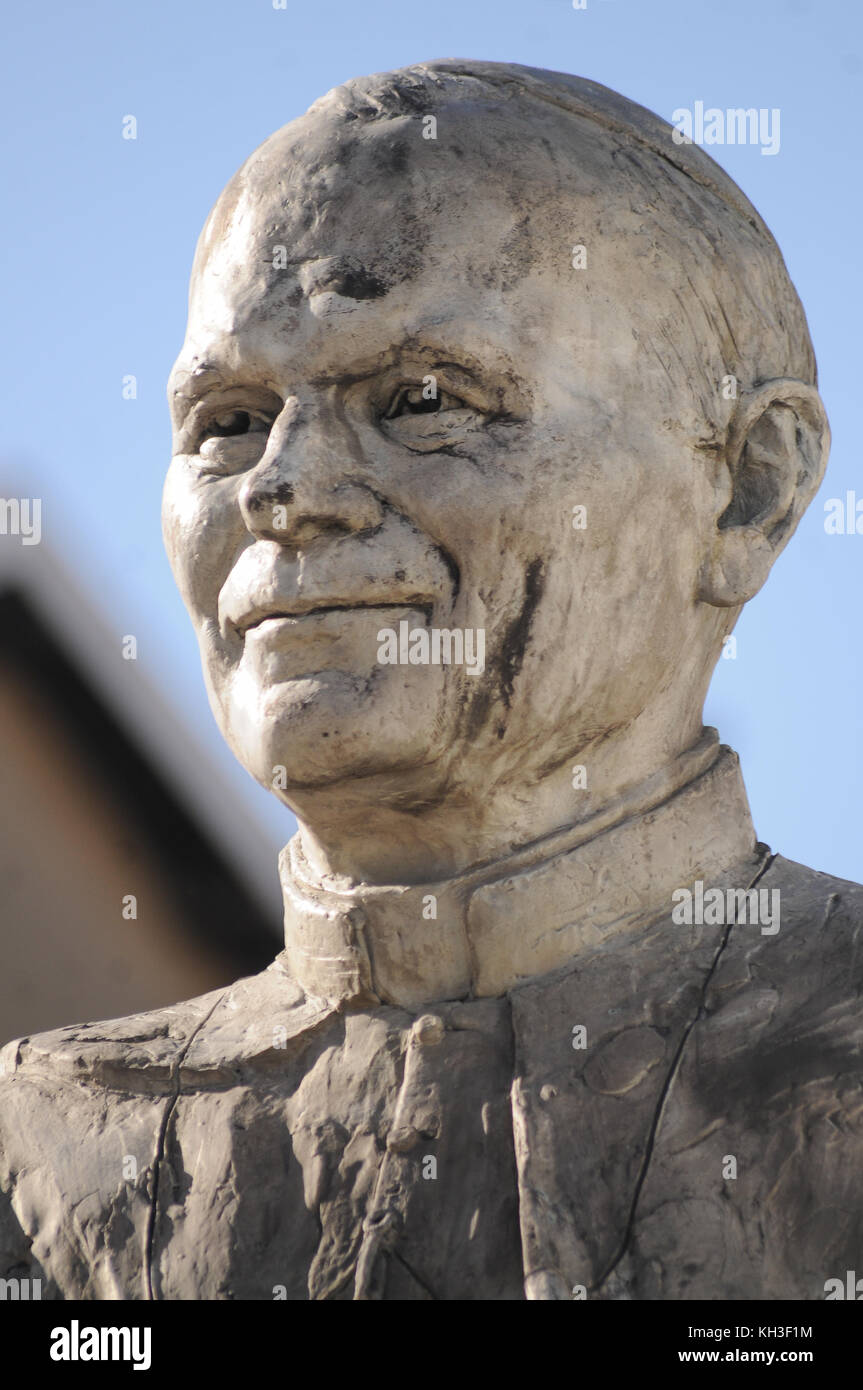 Pope Jean-Paul II statue, Fourviere basilica, Lyon, France Stock Photo ...