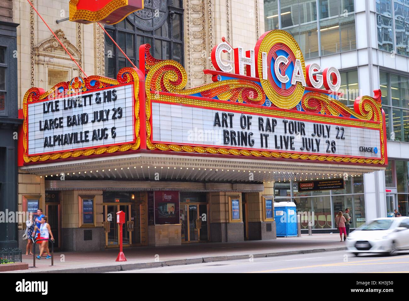 CHICAGO, ILLINOIS - JULY 16: The famous Chicago Theater on State Street ...