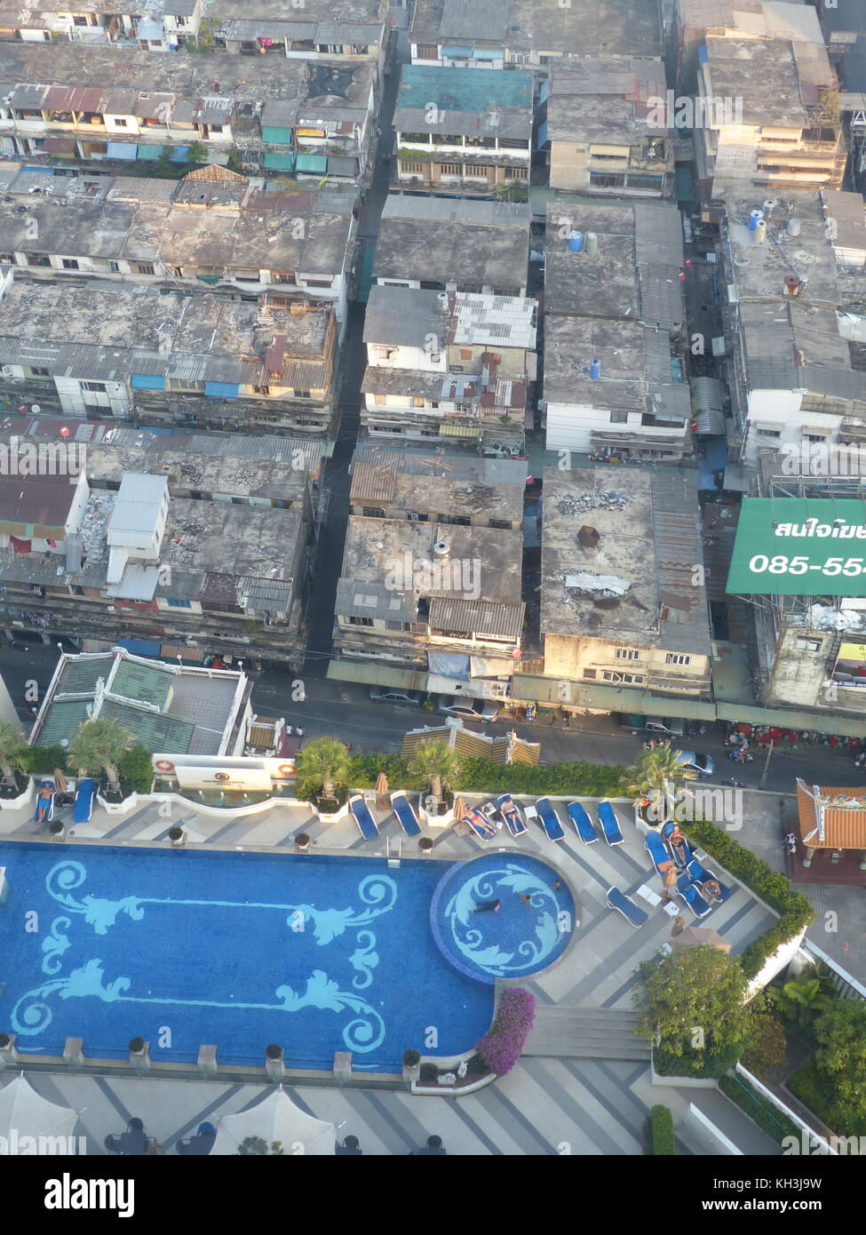 Swimming pool for the poor hi-res stock photography and images - Alamy