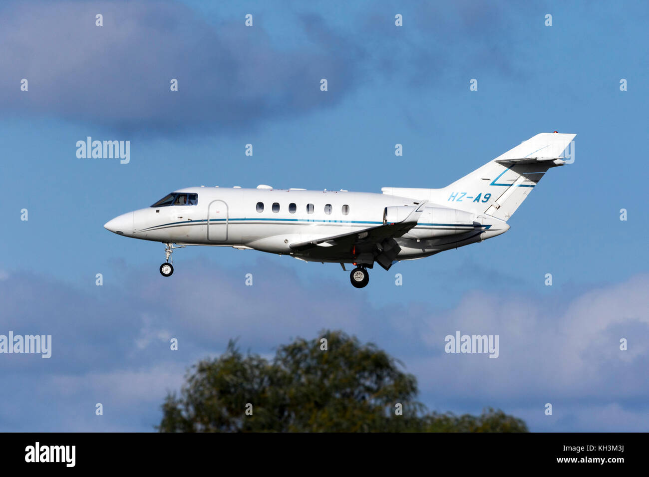 Beechcraft airplane cockpit hi-res stock photography and images - Alamy