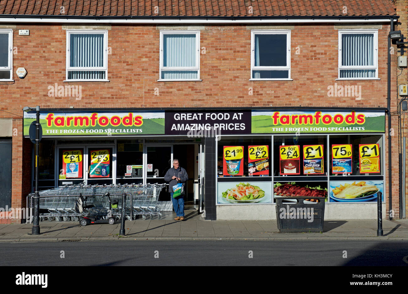 Farmfoods shop hi-res stock photography and images - Alamy