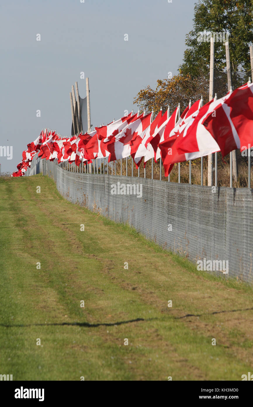 Red light against overcast sky hi-res stock photography and images - Alamy