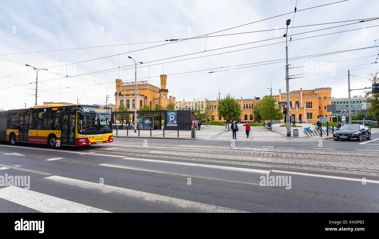 WROCLAW, POLAND - SEPTEMBER 12, 2017: people, bus on Pilsudskiego ...