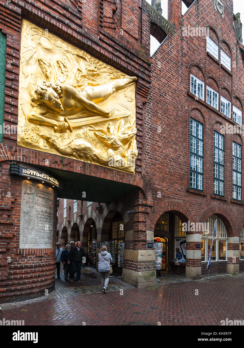 Lichtbringer Bottcherstrasse In Bremen High Resolution Stock ...