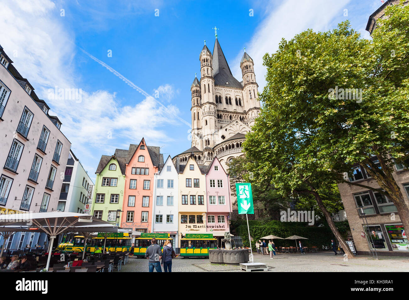 COLOGNE, GERMANY - SEPTEMBER 17, 2017: tourists at Fischmarkt square in ...