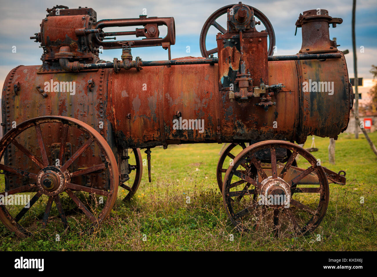 Abandoned rusty steam locomotive hi-res stock photography and images ...