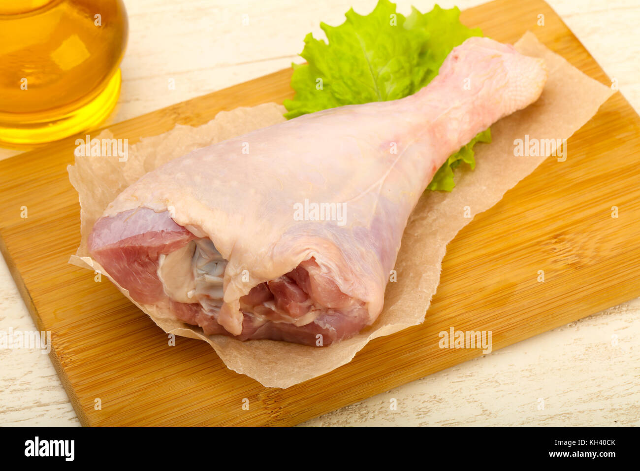 Raw Turkey leg ready for cooking Stock Photo - Alamy