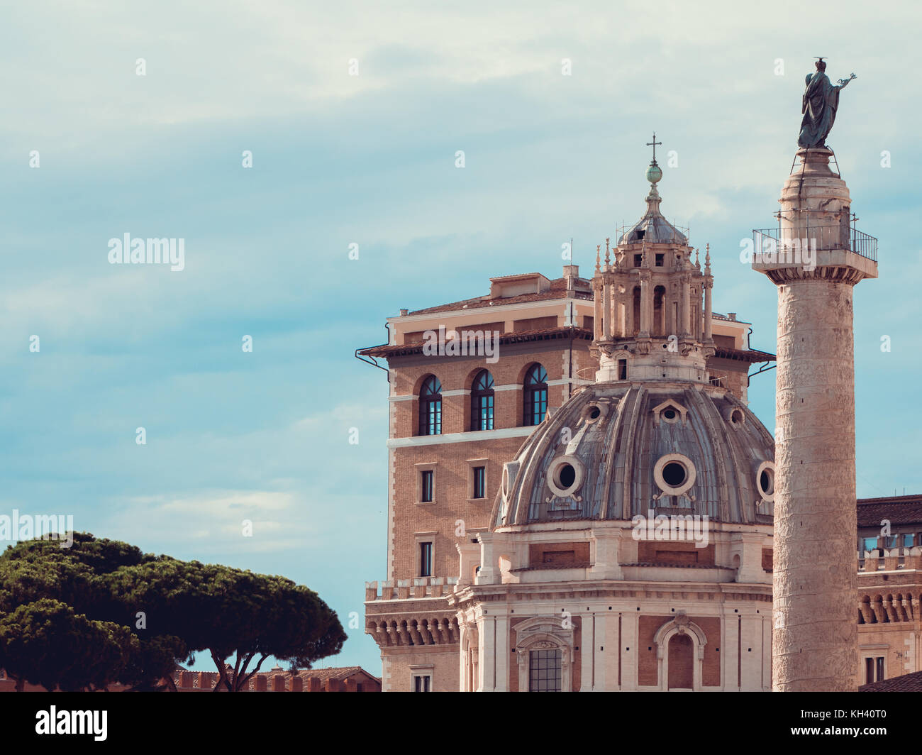 Ancient architecture of rome hi-res stock photography and images - Alamy