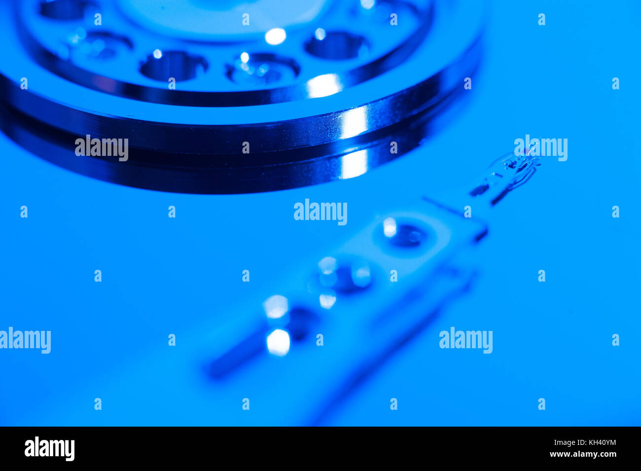 Inside hard drive cylinder and head macro Stock Photo - Alamy