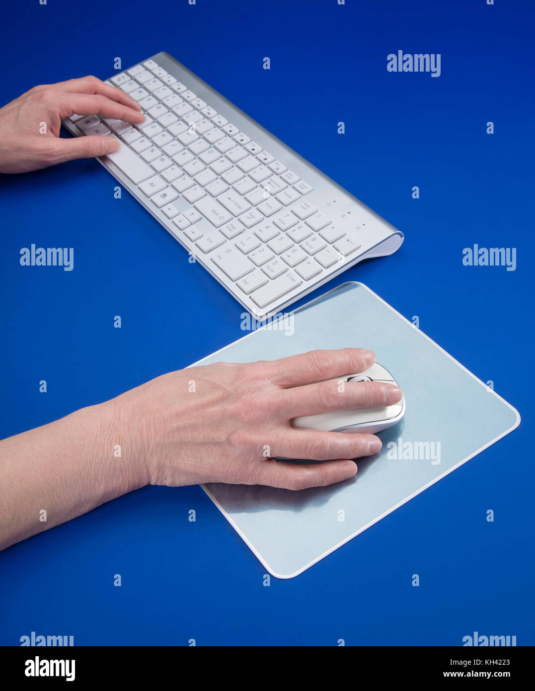 Ergonomic keyboard and mouse hi-res stock photography and images - Alamy