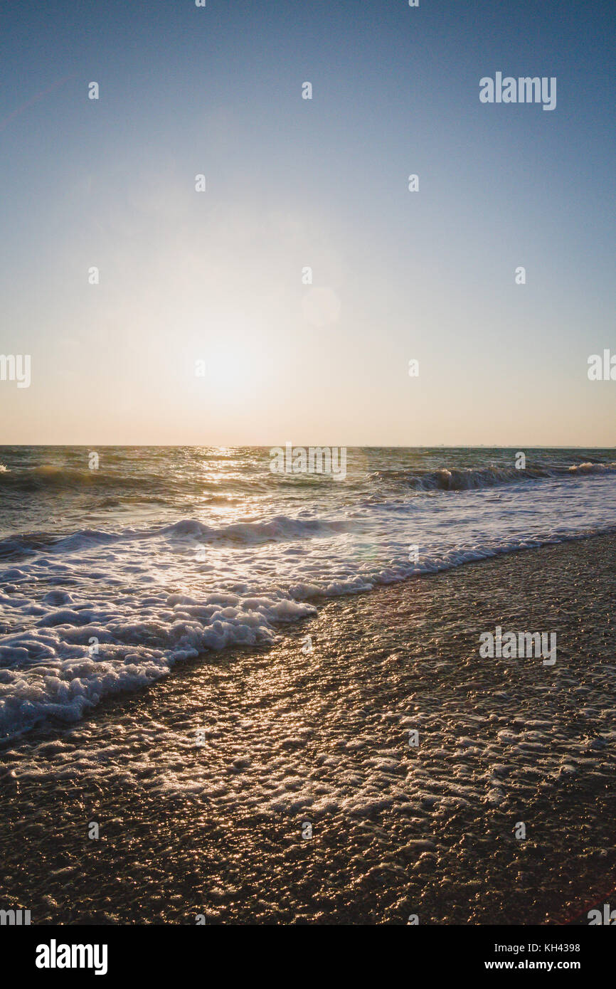 Beautiful sunset on the summer sea Stock Photo - Alamy