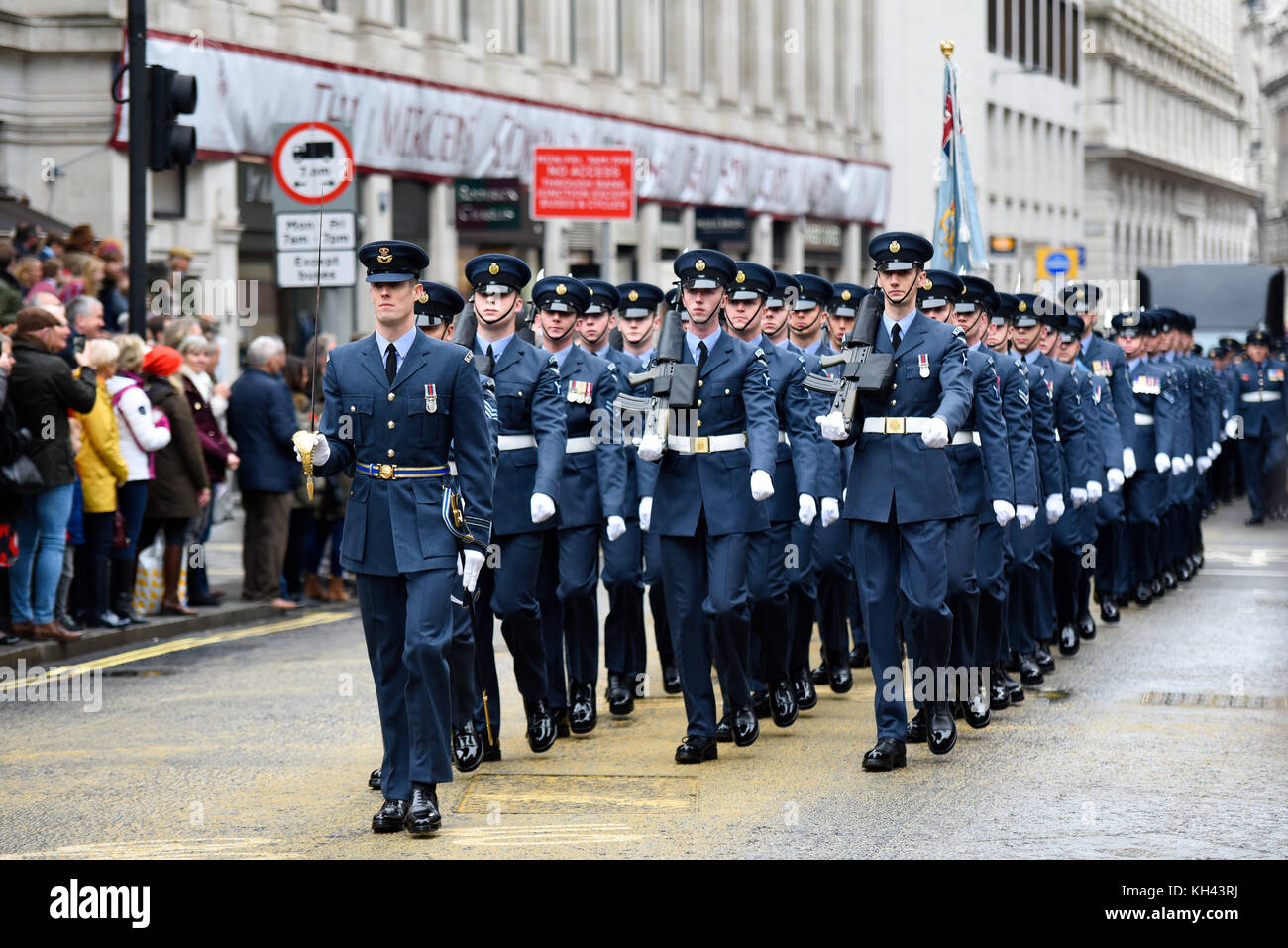 Raf regiment parade hi-res stock photography and images - Alamy