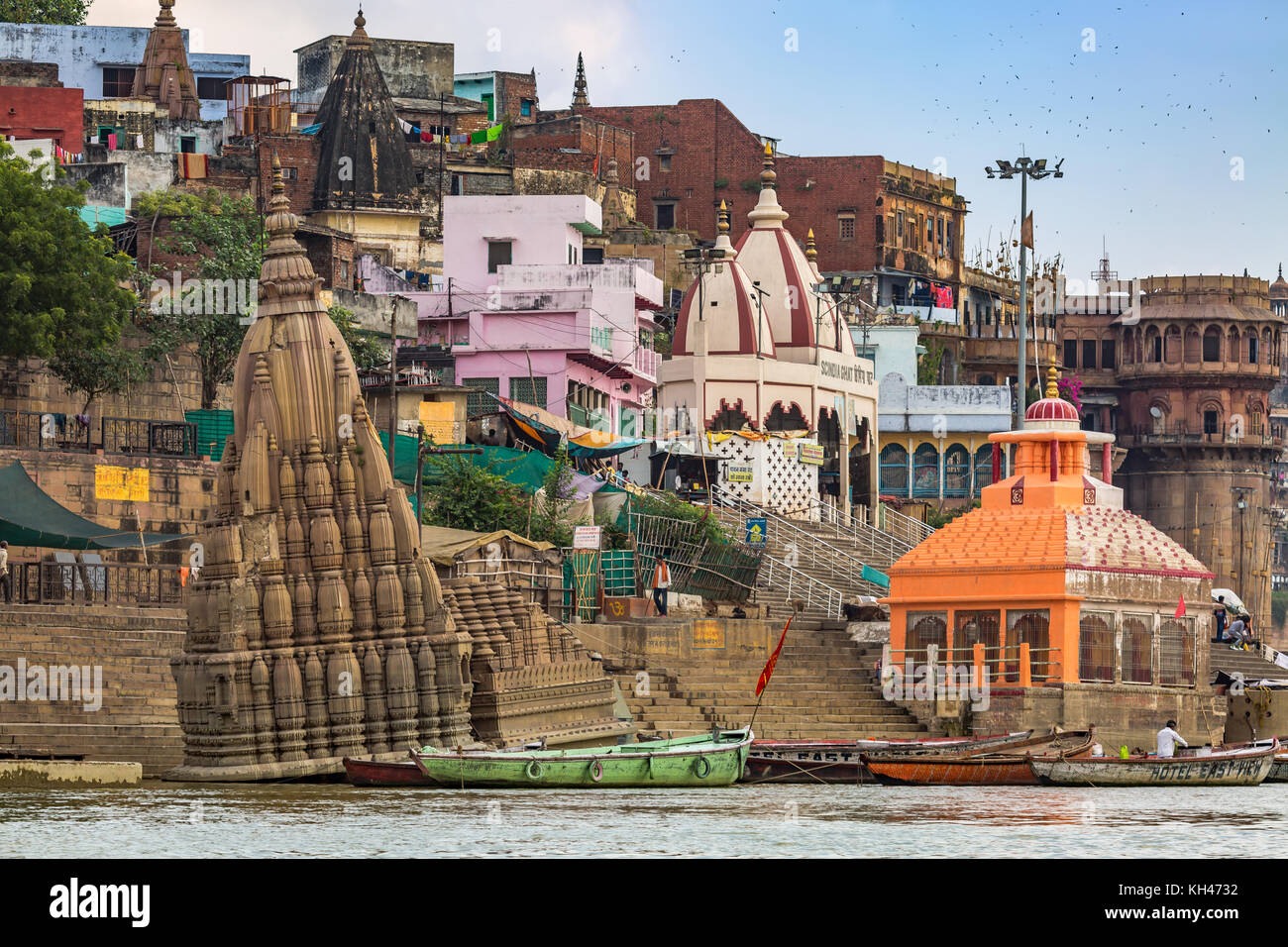 Temples and tourist buildings buildings hi-res stock photography and ...