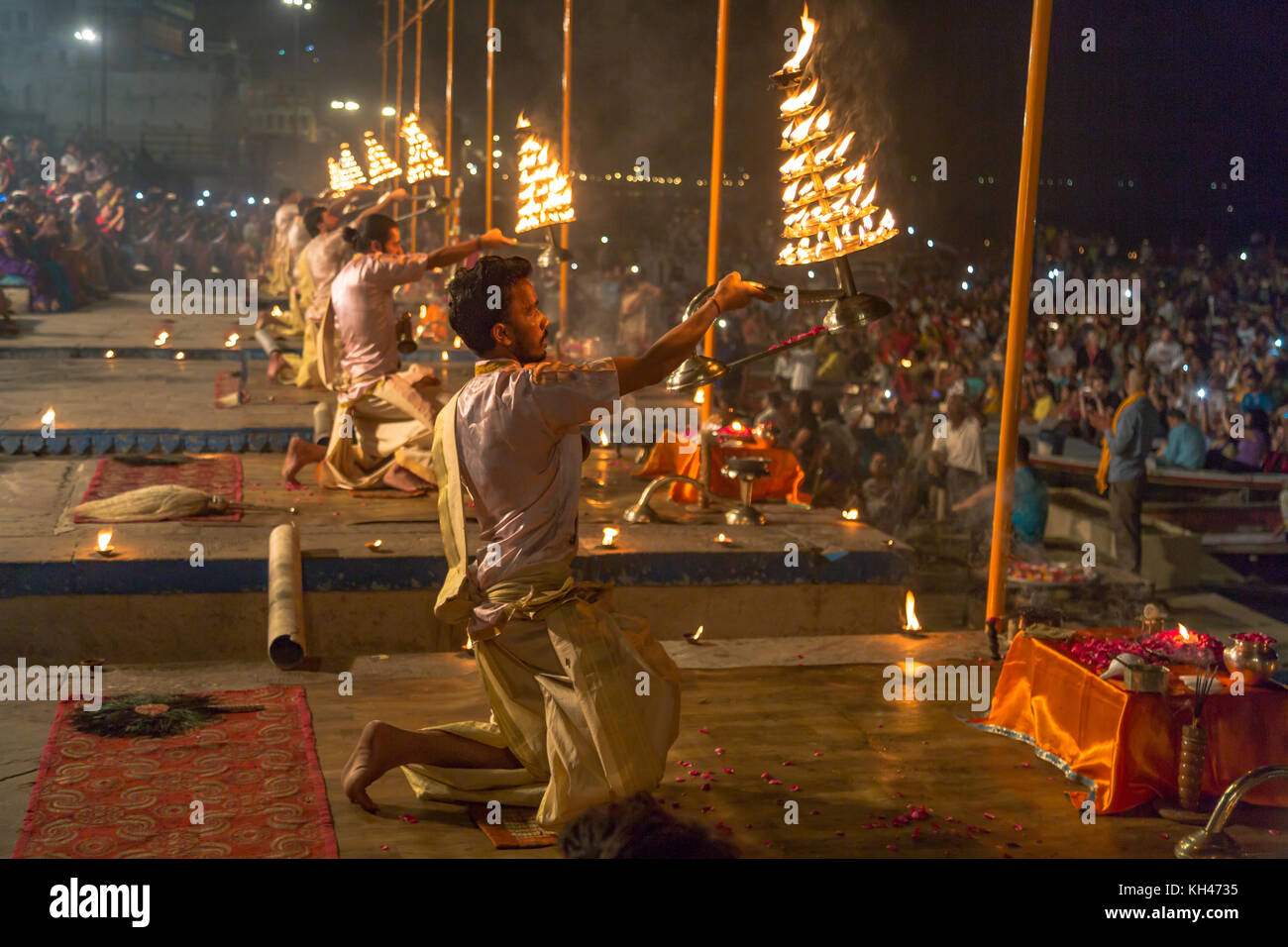 Varanasi Ganga aarti ceremony rituals performed by Hindu priests at ...