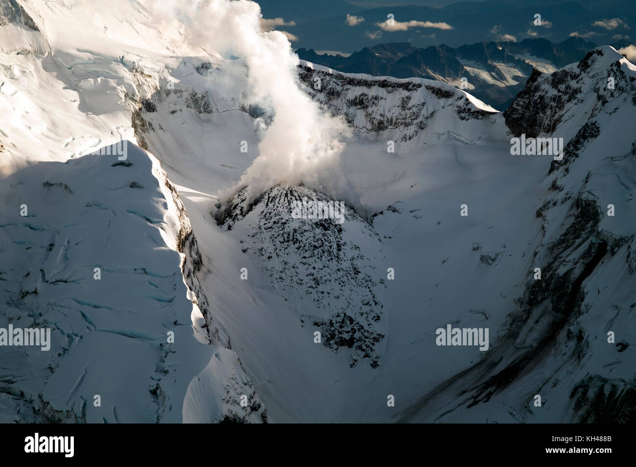 Redoubt mountain hi-res stock photography and images - Alamy