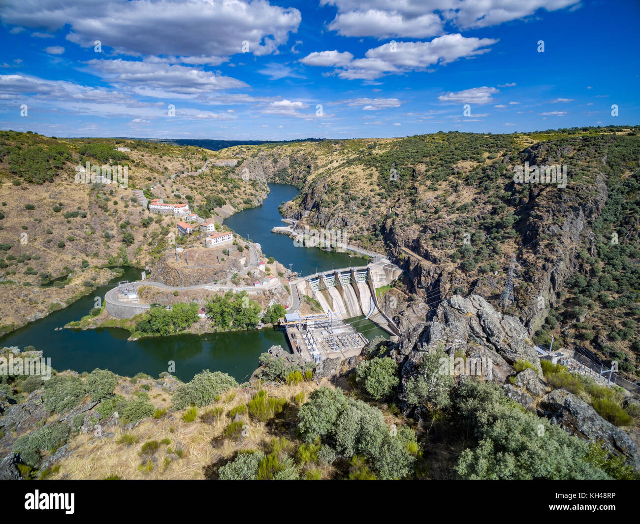 Deep dam hi-res stock photography and images - Alamy