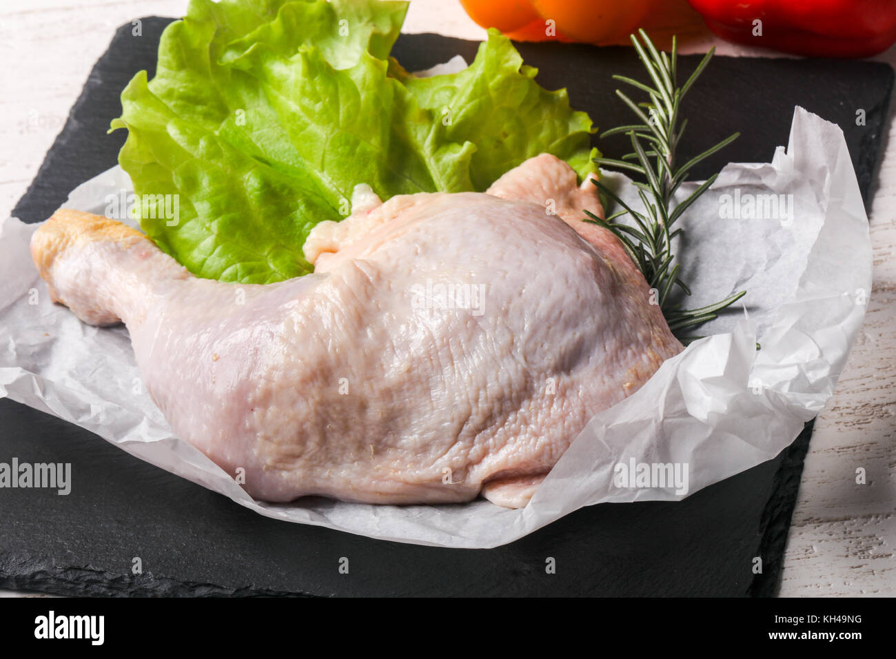 Raw chicken legs - ready for cooking Stock Photo - Alamy