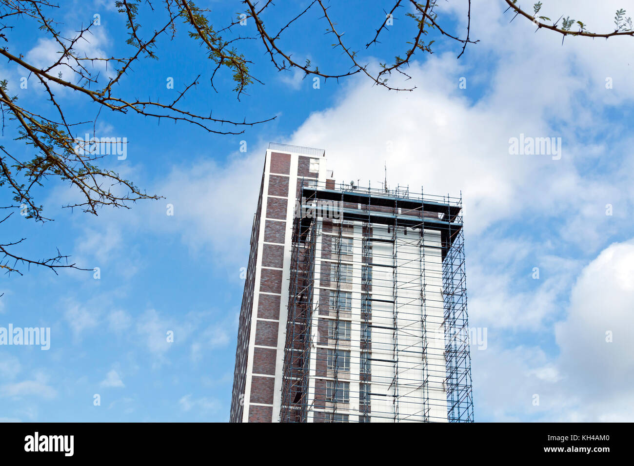 Overhanging Building High Resolution Stock Photography and Images - Alamy