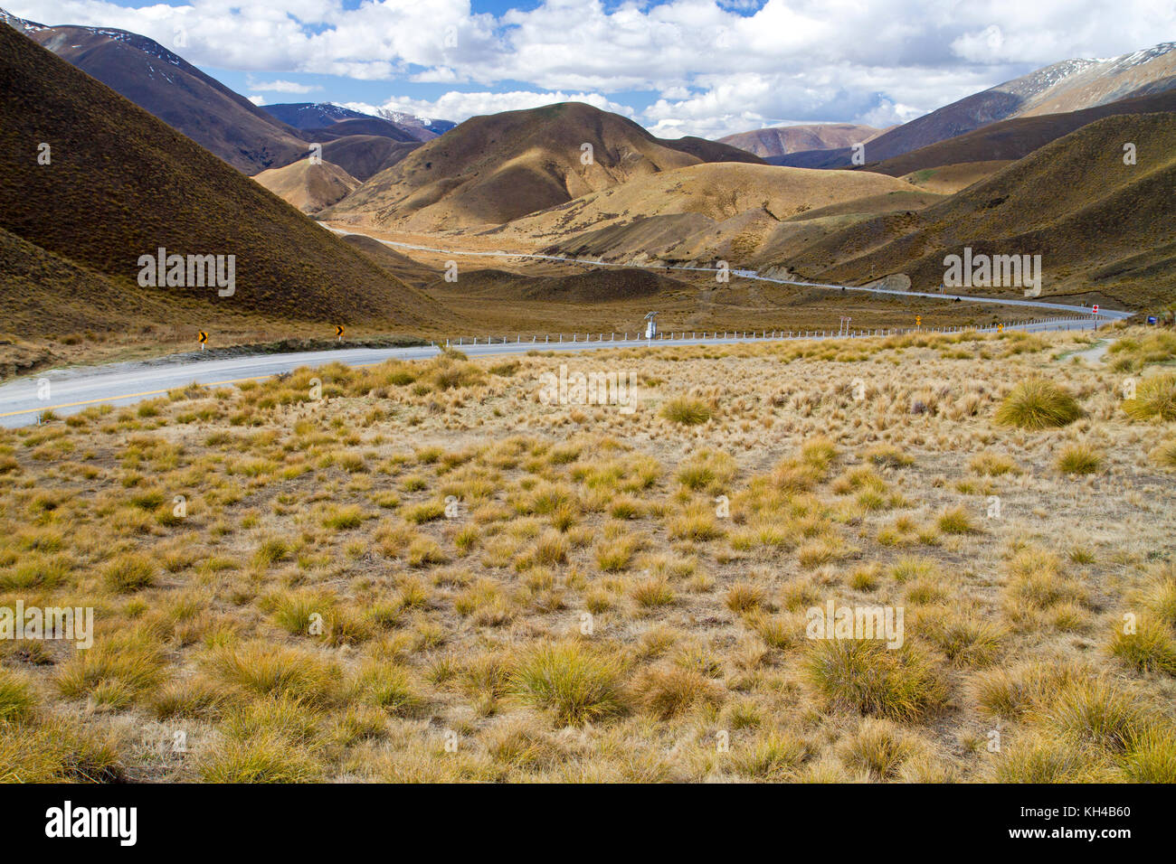 Lindis pass new zealand hi-res stock photography and images - Alamy