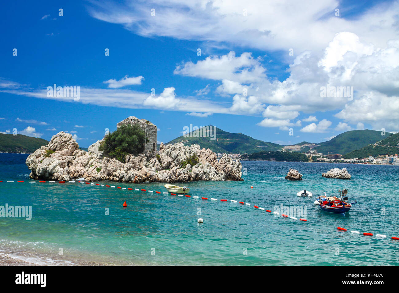 Picturesque summer view of Adriatic seacoast in Budva Riviera. Przno ...