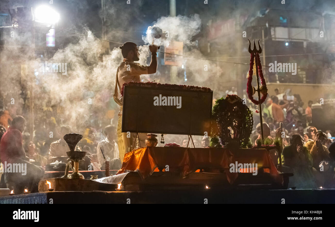 Varanasi Ganga aarti ceremony rituals performed by Hindu priests at ...