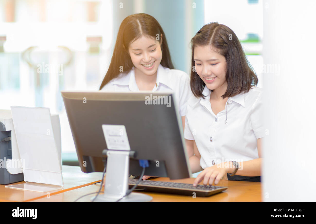 Searching book hi-res stock photography and images - Alamy