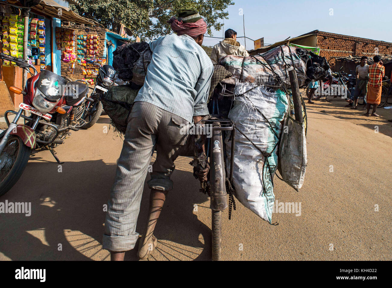 Coal Shop Stock Photos & Coal Shop Stock Images - Alamy