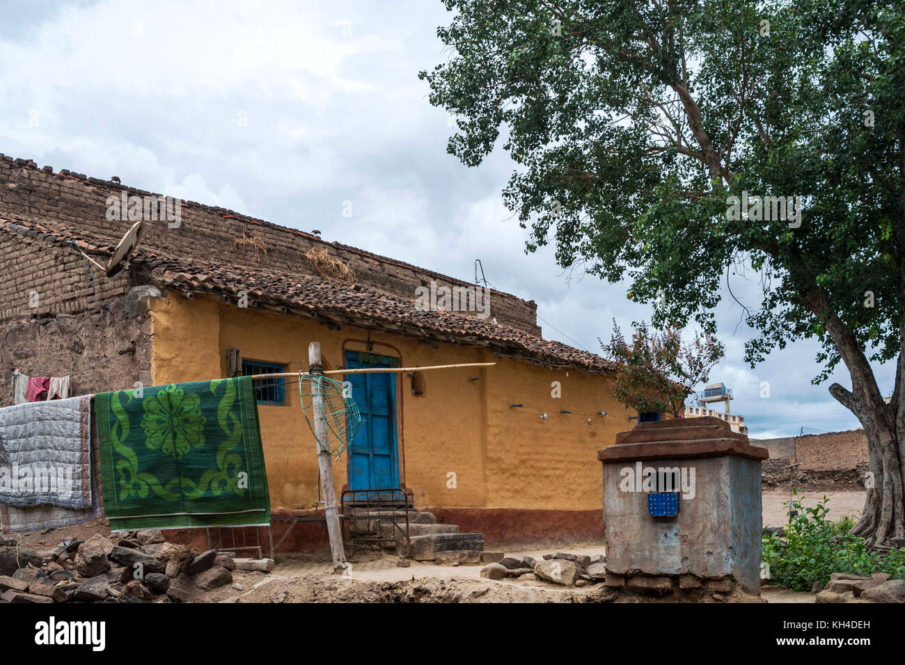 Indian village houses hi-res stock photography and images - Alamy