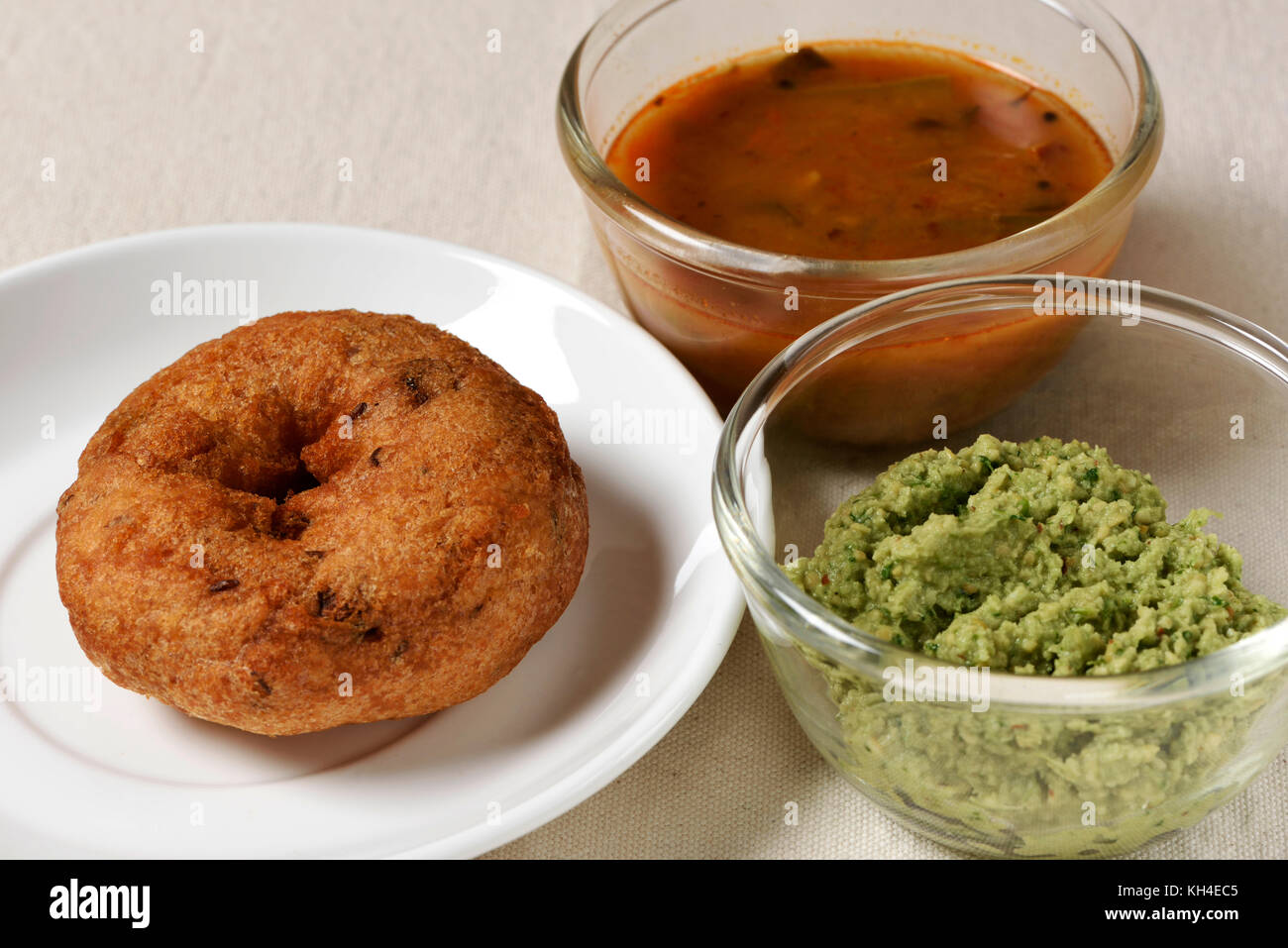 Medu vada hi-res stock photography and images - Alamy