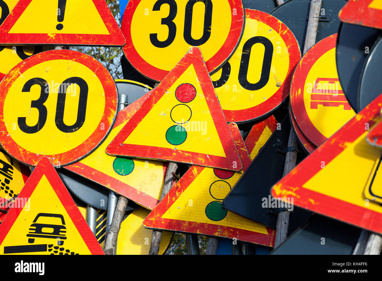 Stacked road signs hi-res stock photography and images - Alamy