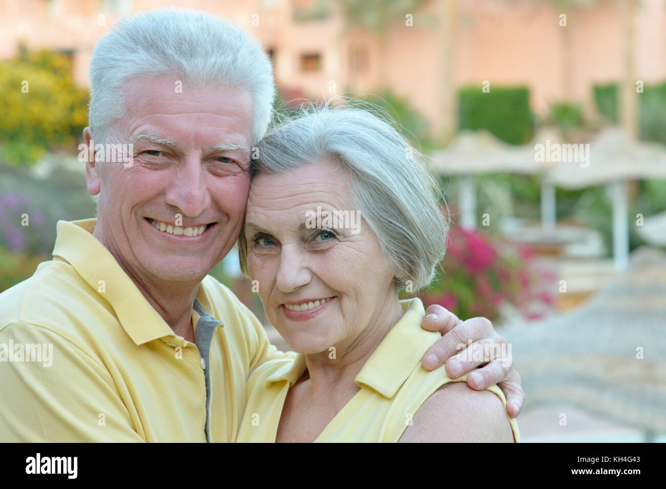 Senior aged active couple hi-res stock photography and images - Alamy