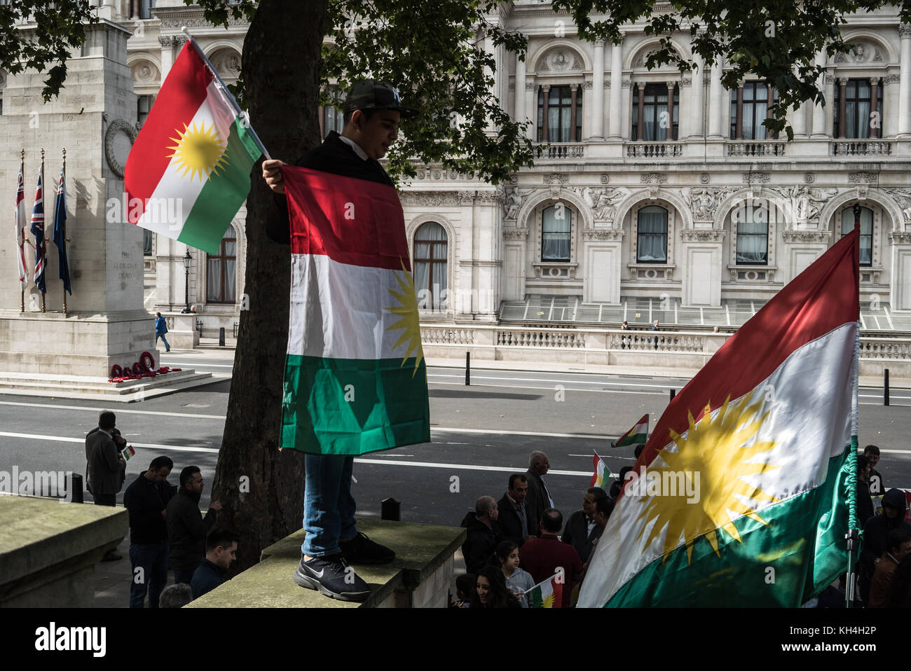 Kurdistan referendum Supporting Kurdistan referendum in London. Kurdish ...