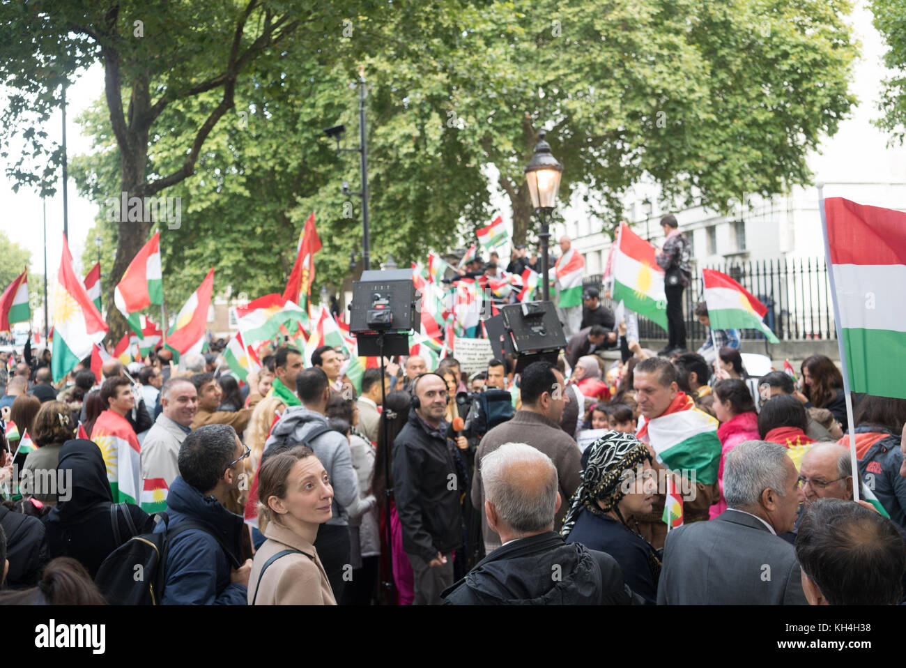Kurdistan referendum Supporting Kurdistan referendum in London. Kurdish ...