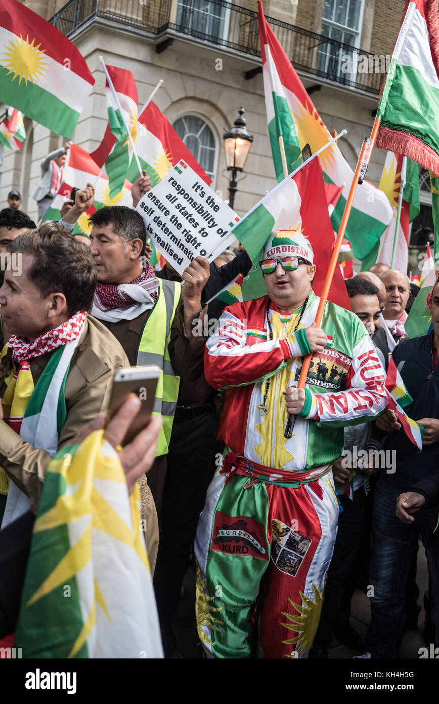 Kurdistan referendum Supporting Kurdistan referendum in London. Kurdish ...