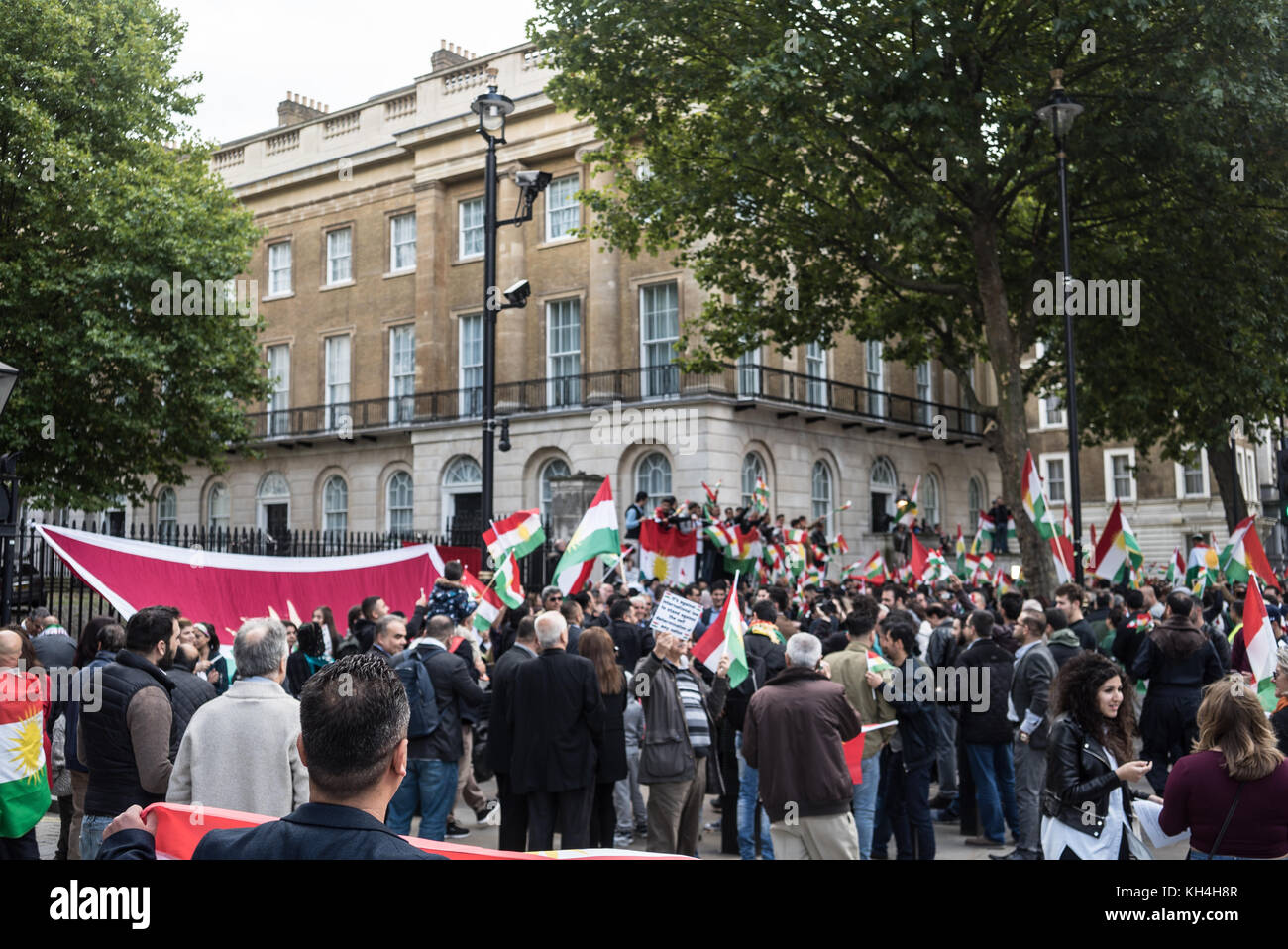 Kurdistan referendum Supporting Kurdistan referendum in London. Kurdish ...