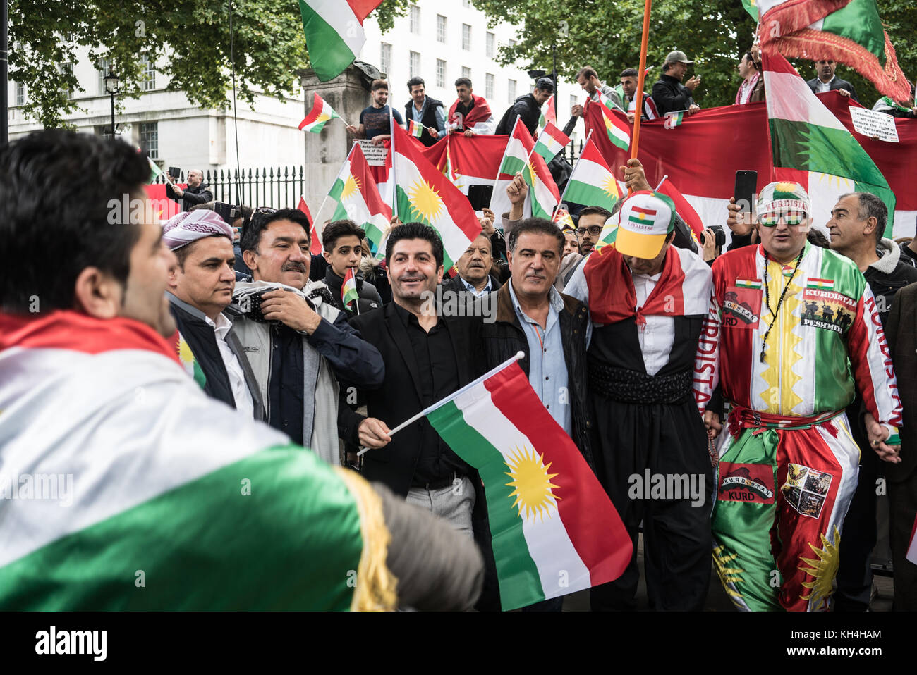 Kurdistan referendum Supporting Kurdistan referendum in London. Kurdish ...