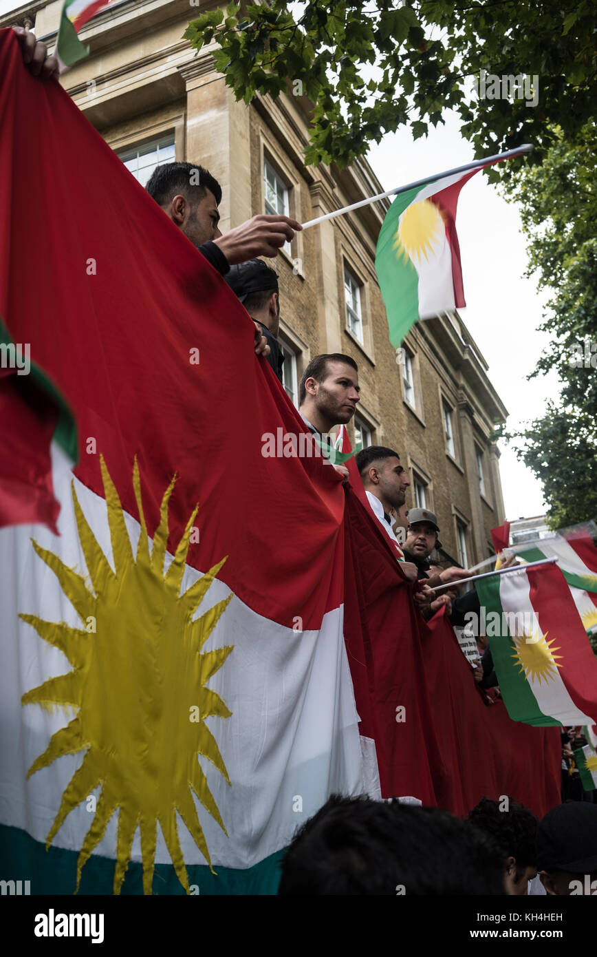 Kurdistan referendum Supporting Kurdistan referendum in London. Kurdish ...