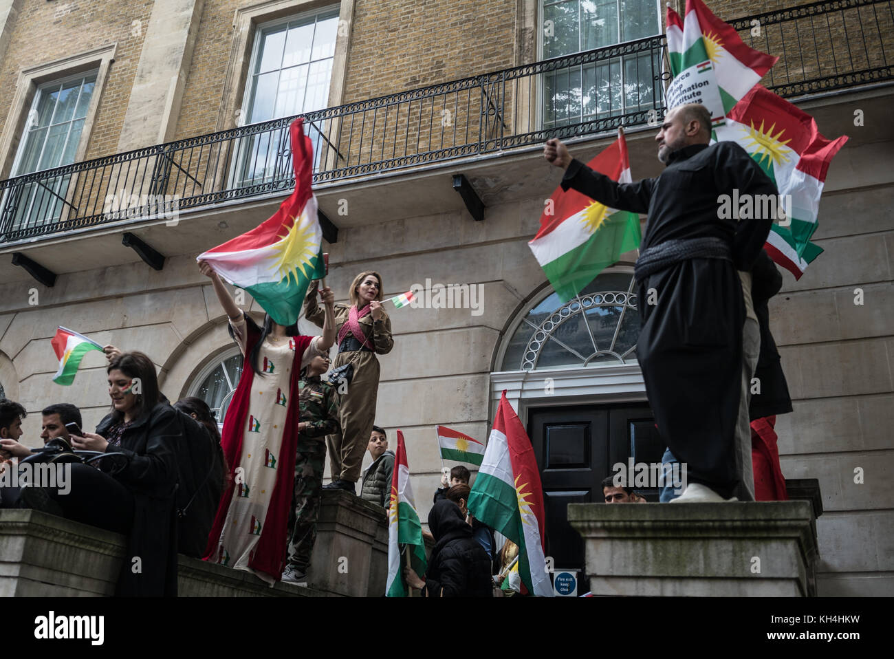 Kurdistan referendum Supporting Kurdistan referendum in London. Kurdish ...